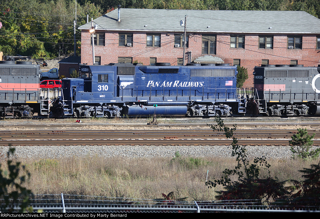 MEC 310 at Rigby Yard, Pan Am Rys